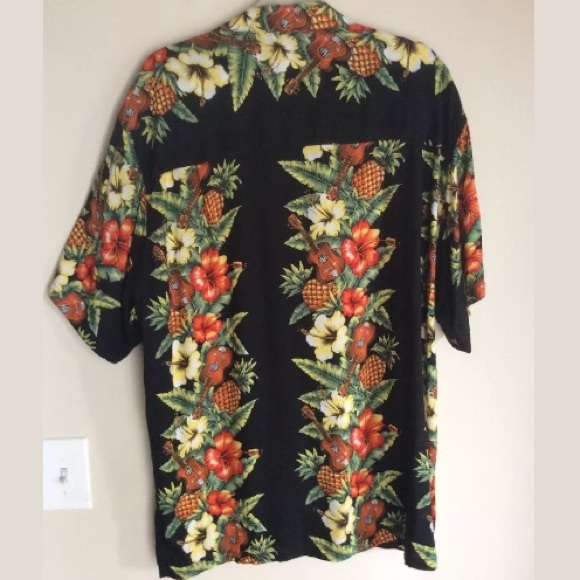 Pineapple Moon | Shirts | Pineapple Moon Camp Shirt Hawaiian Print Size ...